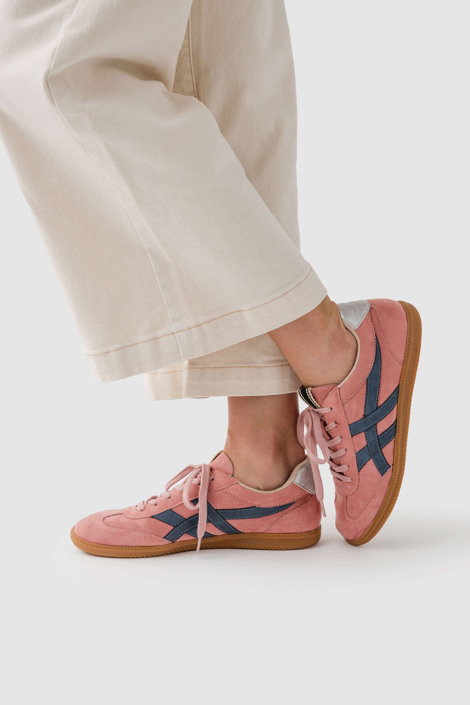 Shu Shop Sasha Sneaker – Social Threads